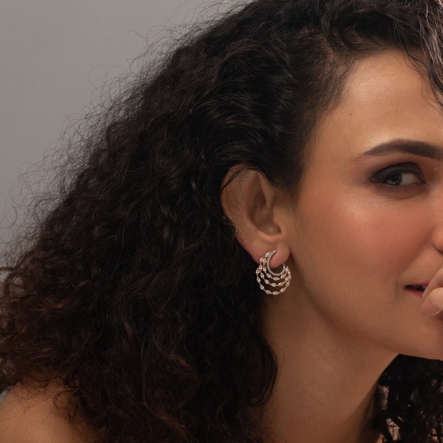 7 Stylish Earrings Designs That Can Go With Any Outfit - Tarinika