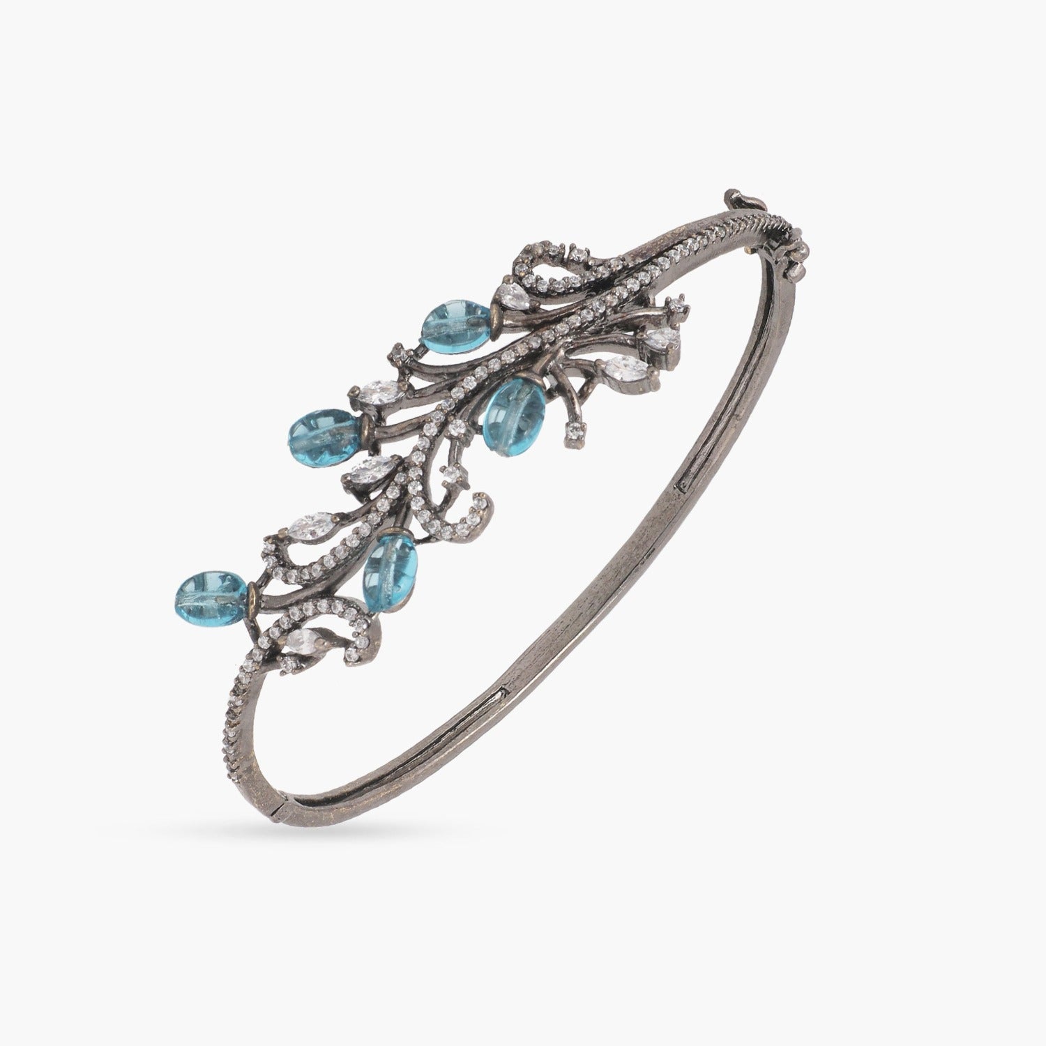 Buy Handcrafted Indian Bangles @ Affordable Prices | Tarinika